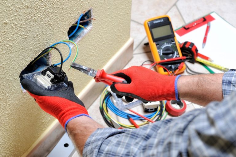 Cloth-Insulated Wiring: Common Issues and Replacement Tips